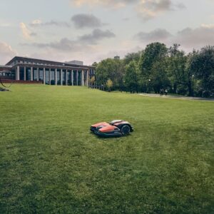 Commercial Robot Mowers | Platts Robotics